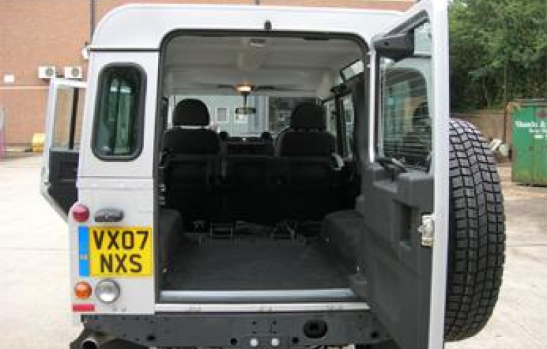Land Rover Defender XS 2.4 5dr 4x4 | RiDC