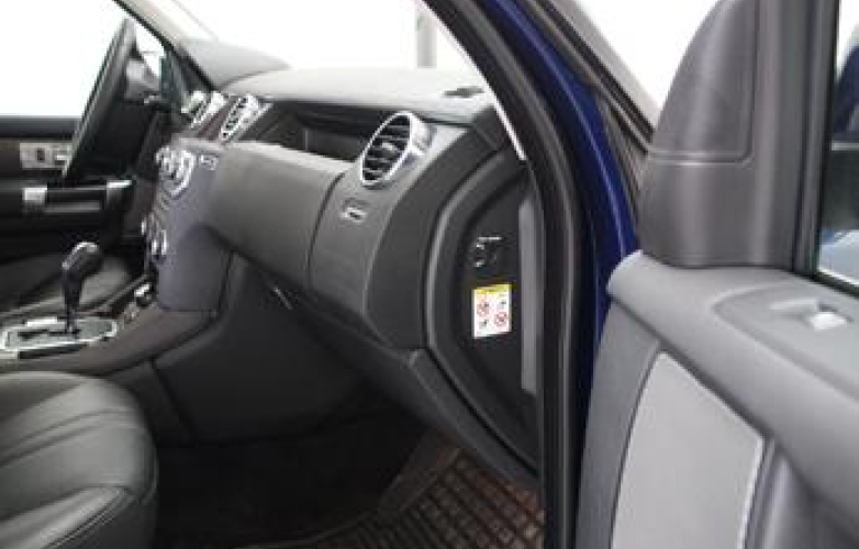 discovery 4 interior dimensions