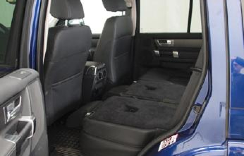 discovery 4 interior dimensions