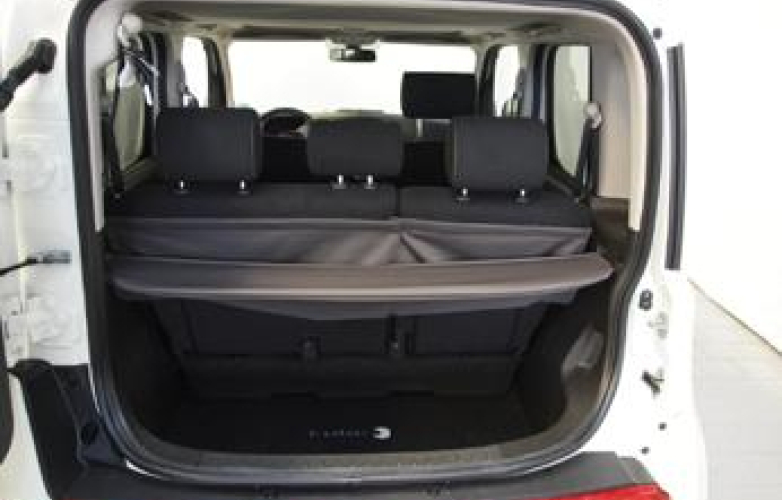 nissan cube boot