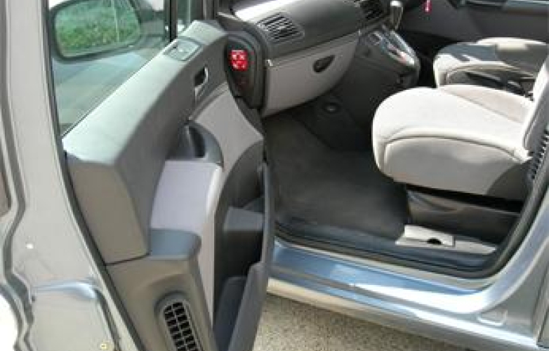 Peugeot 807 SE 2.0 5dr MPV | RiDC