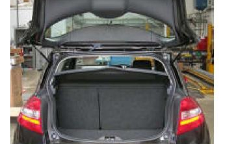 Renault Megane Dynamique 1.9 4dr saloon | RiDC