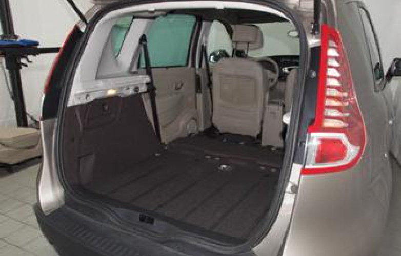 Renault Scenic Luxe 1.4 Tce 130 5dr MPV 2009 | RiDC