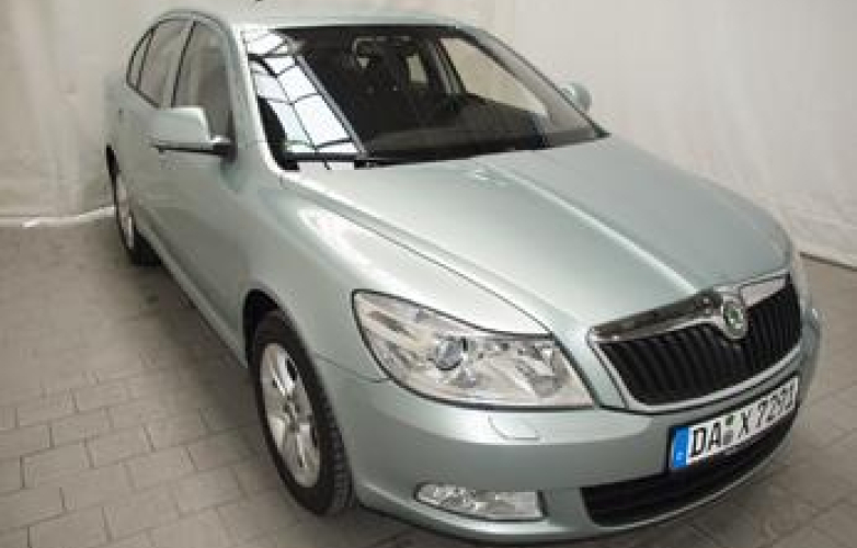 Skoda Octavia Elegance 1.6 TDI (DPF) 5dr hatch 2010 | RiDC