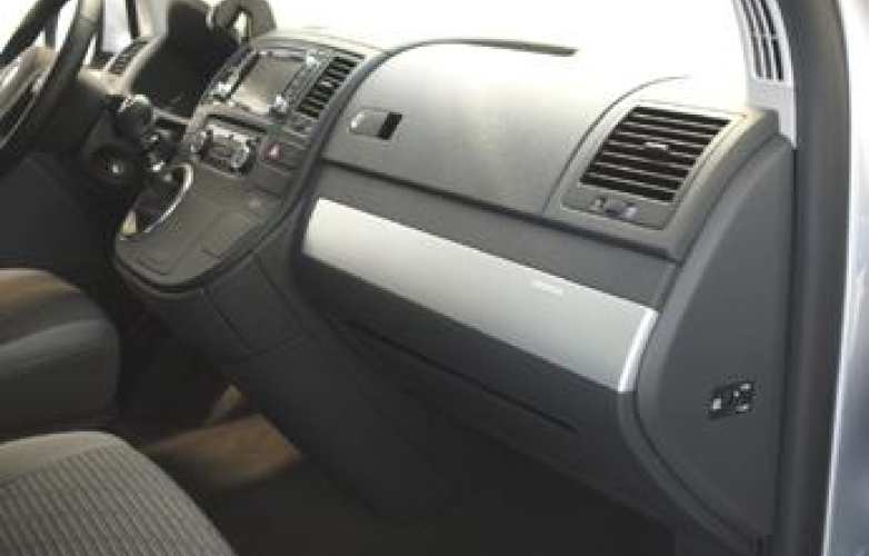 Volkswagen T5 Multivan Comfortline 2.0 TDi (DPF) 4dr MPV 2010 | RiDC