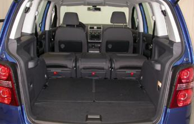 Volkswagen Touran Trendline Blue Motion 1.9 TDi 5dr MPV 2008 | RiDC