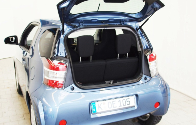 Toyota iQ 1.33 3dr hatch 2010 | RiDC