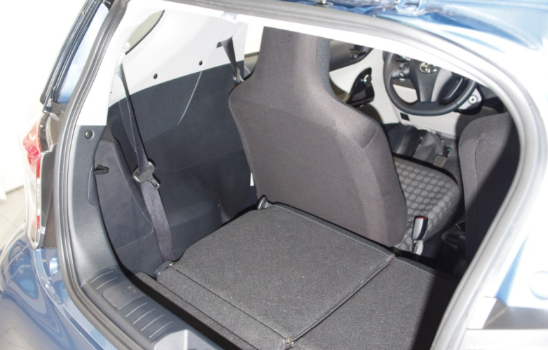 Toyota iQ 1.33 3dr hatch 2010 | RiDC