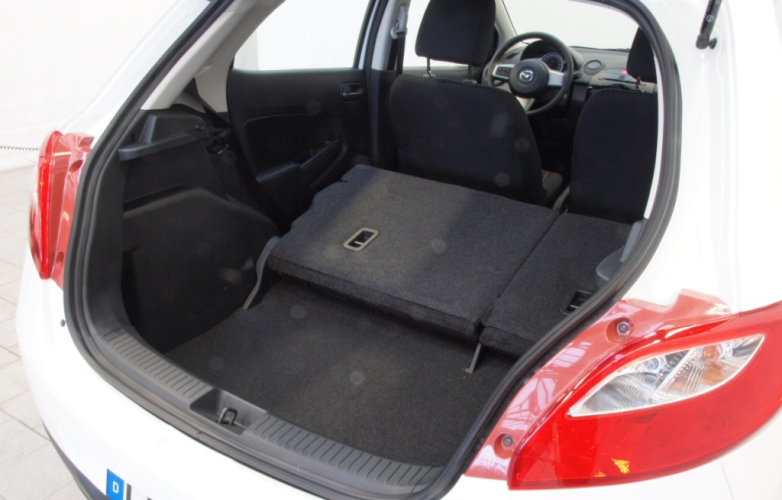 Mazda 2 Active 1.3 5dr hatch 2010 | RiDC