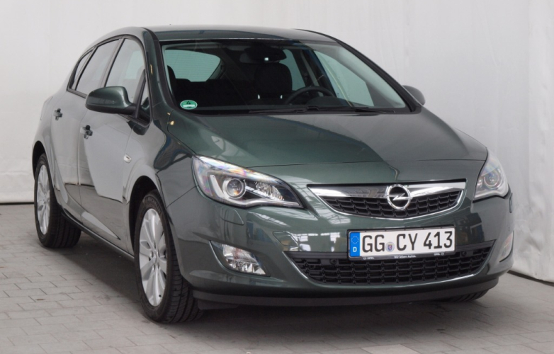 Vauxhall Astra Design Edition 2.0 CDTi StartStop 5dr hatch 2011 | RiDC