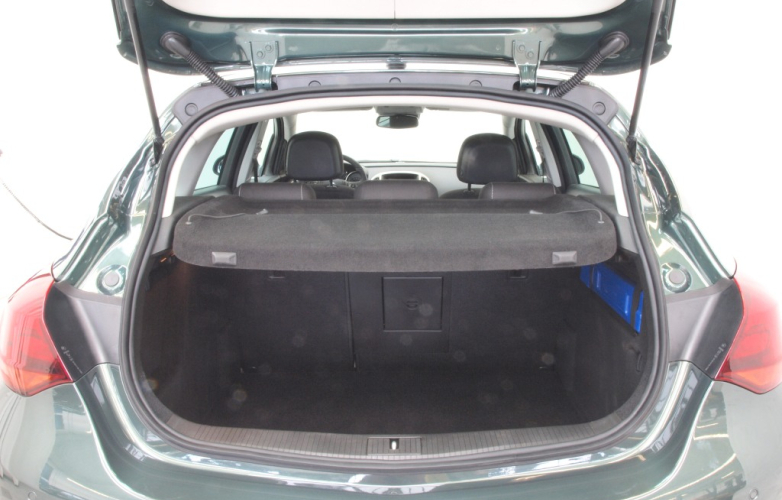 Vauxhall Astra Design Edition 2.0 CDTi StartStop 5dr hatch 2011 | RiDC