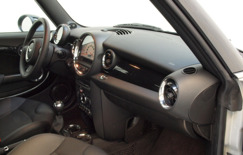 Mini One Cabrio 1.6 2dr convertible 2011 | RiDC