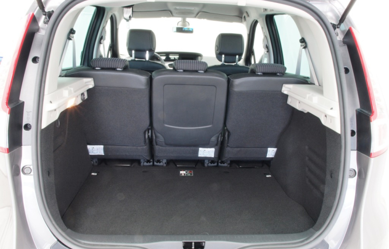 Renault Grand Scenic Luggage Capacity
