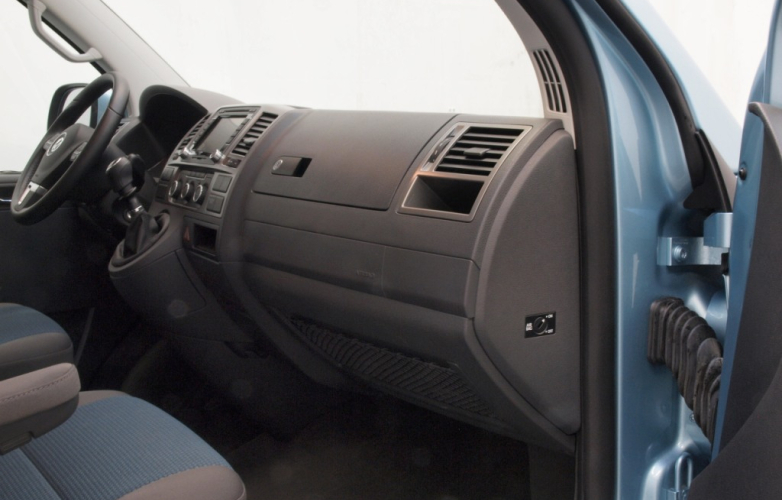 Volkswagen T5 Multivan 2.0 TDI BlueMotion 4dr MPV 2011 | RiDC