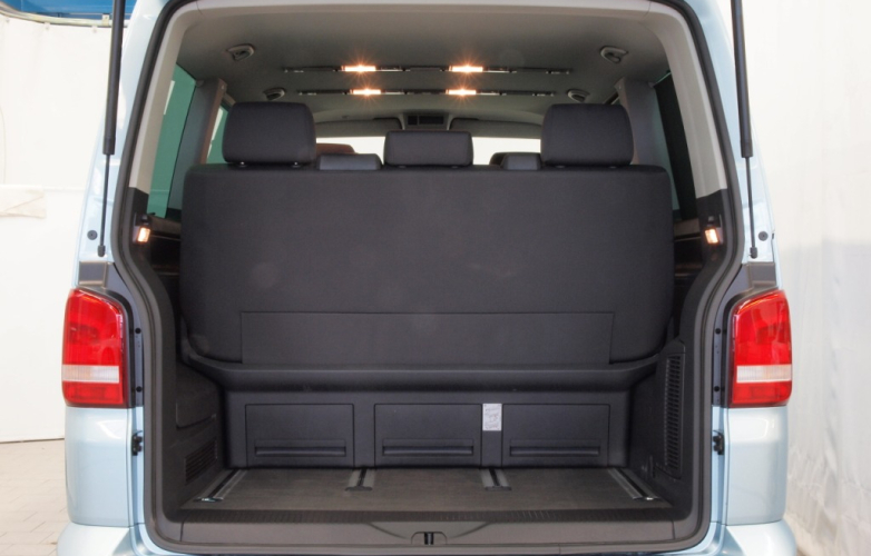 Volkswagen T5 Multivan 2.0 TDI BlueMotion 4dr MPV 2011 | RiDC