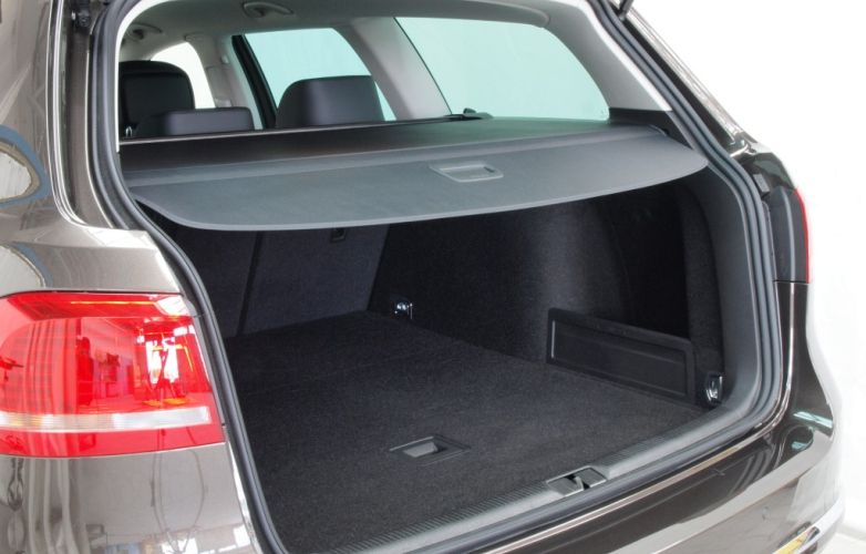 Volkswagen Passat BlueMotion Technology 2.0 TDI 103kW 5dr estate 2012 ...