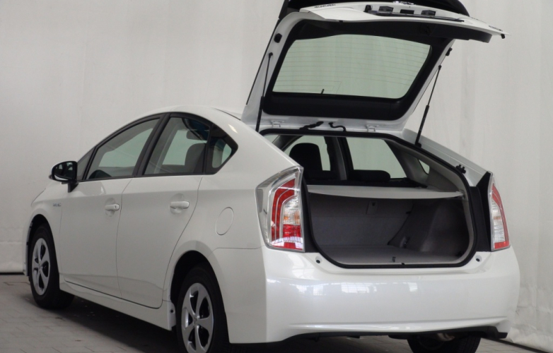 Toyota Prius 1.8 Hybrid 5dr hatch 2012 | RiDC