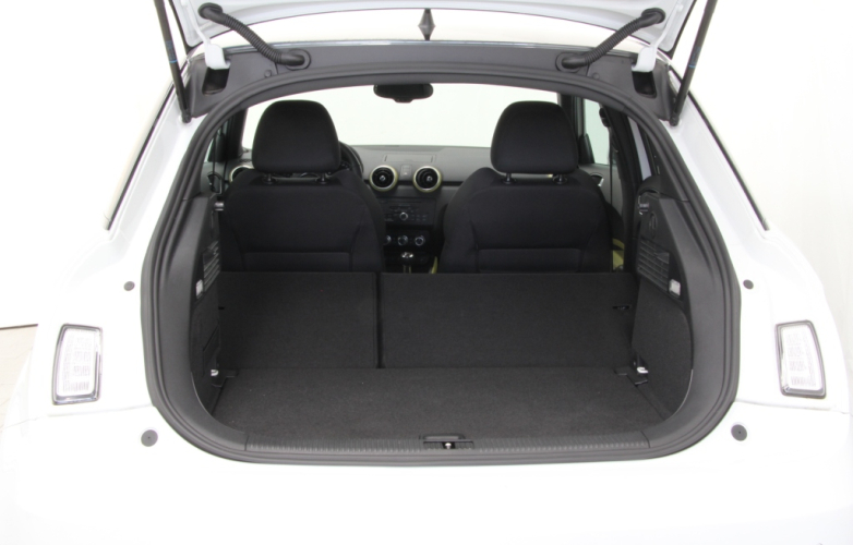 Audi A1 Sportback Ambition 2.0 TDI 105 5dr hatch 2012 | RiDC