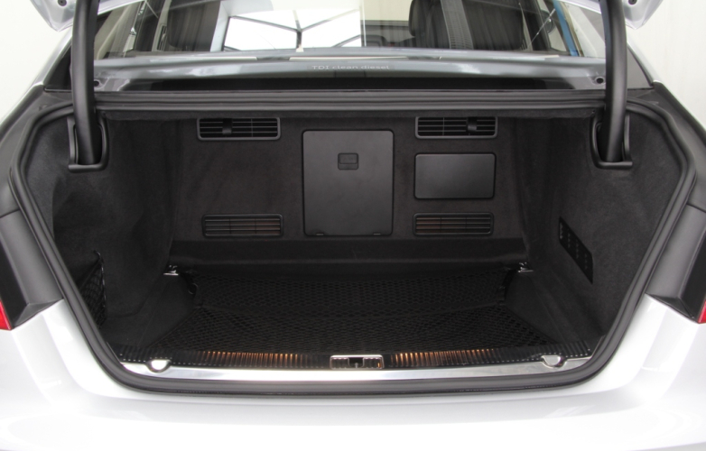 Audi A8 quattro 3.0 TDI clean diesel 184kW 4dr saloon 2013 | RiDC