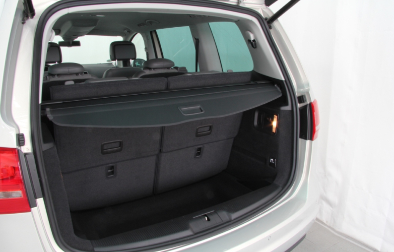 Volkswagen Sharan Highline 2.0 TDI BMT 130kW 177 PS 5dr MPV 2013 | RiDC