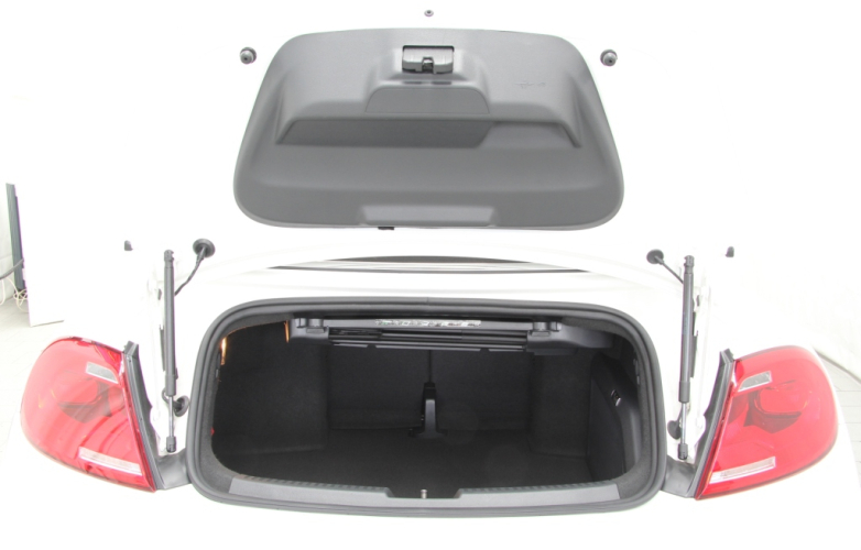 Volkswagen Beetle Cabriolet Sport 1.4 TSI 60's DSG7 118kW 160 PS 2dr ...