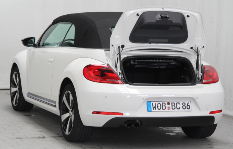 Volkswagen Beetle Cabriolet Sport 1.4 TSI 60's DSG7 118kW 160 PS 2dr ...