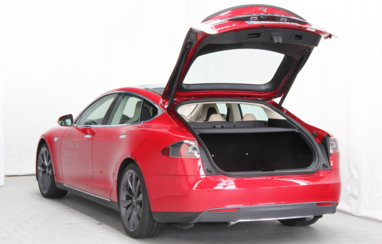 Tesla Model S Performance Signature E-Motor 310kW 422 PS 5dr hatch 2013 ...