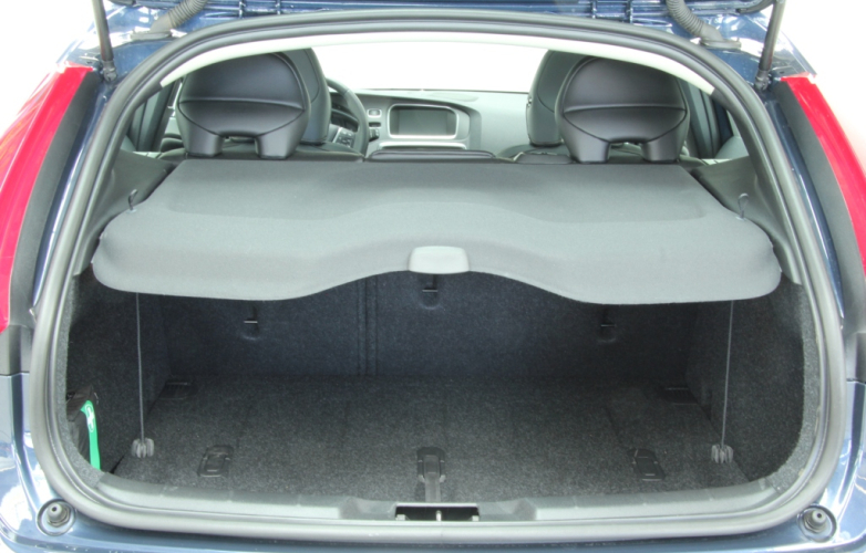 Volvo V40 Cross Country D4 130kW 5dr hatch 2013 | RiDC