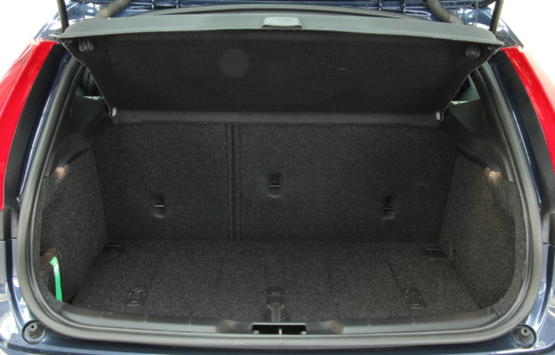 Volvo V40 Cross Country D4 130kW 5dr hatch 2013 | RiDC