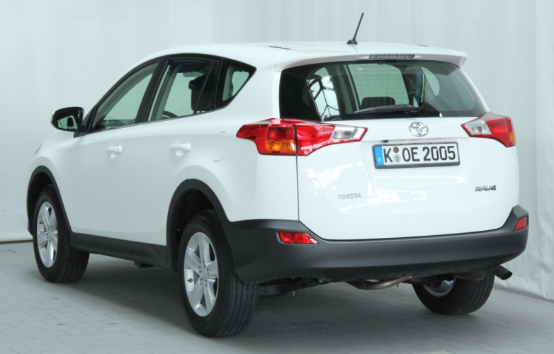 Toyota RAV 4 Life 4x2 2.0 D-4D 91kW 124 PS 5dr 4x4 2013 | RiDC