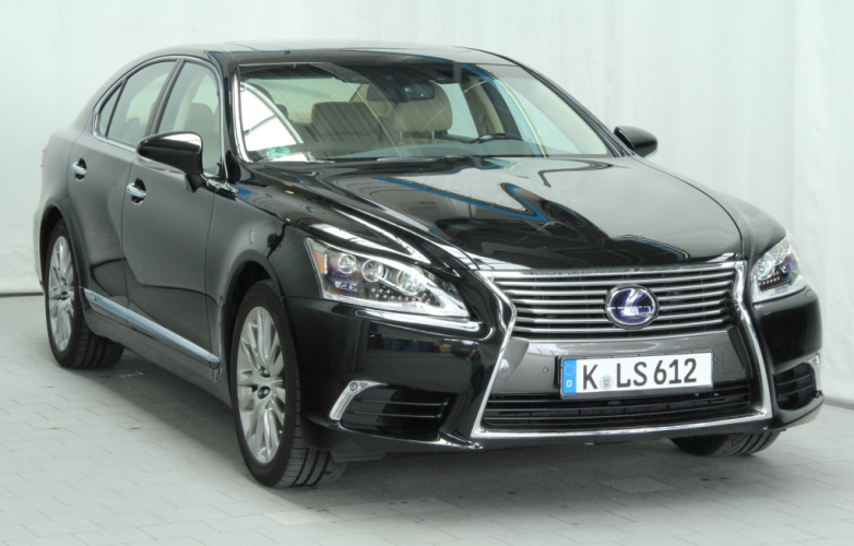 Lexus LS 600h Hybrid AWD 4dr saloon 2013 | RiDC
