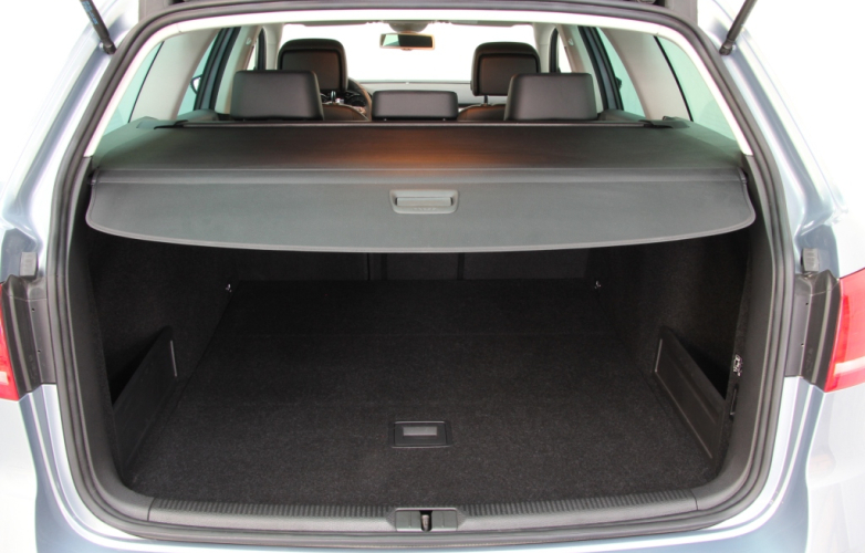 Volkswagen Passat Alltrack 4MOTION (DSG) 2.0 TDI BMT 130kW 177 PS 5dr ...