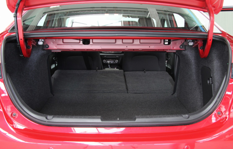 Mazda 3 SKYACTIV-G 120 Center-Line 4dr saloon 2014 | RiDC