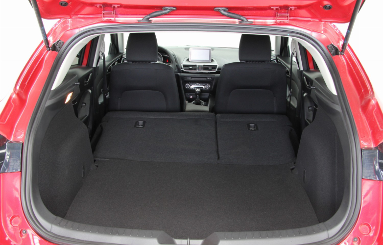 Mazda 3 SKYACTIV-G 120 Center-Line 5dr hatch 2014 | RiDC