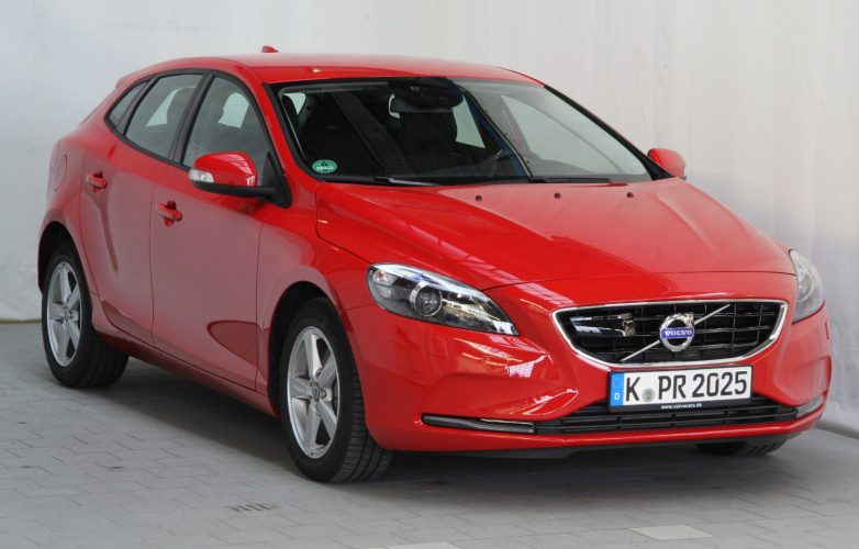 V40 D4 Kinetic 5dr hatch 2015 | RiDC