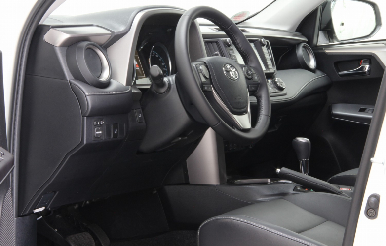 RAV4 2.5 Hybrid Executive 4x4 5dr saloon 2016 | RiDC