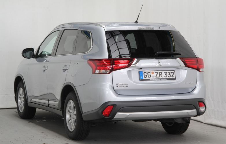 Outlander 2.02WD 5dr saloon 2016 | RiDC