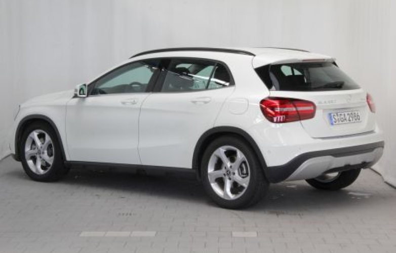 GLA 220 Style 4MATIC 7G-DCT 5dr saloon 2018 | RiDC